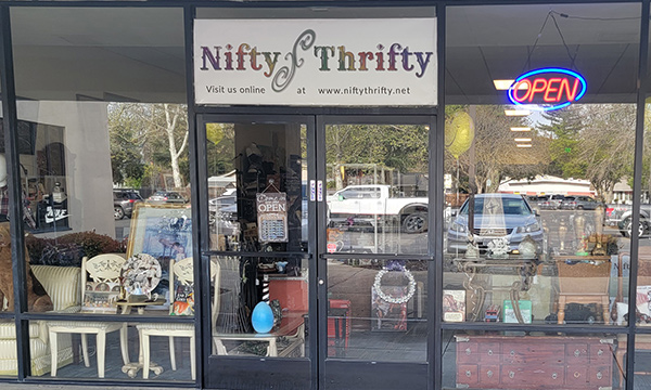 Nifty Thrifty thrift store in Woodland, CA